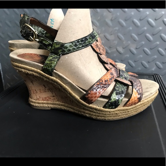 Earthies | Shoes | Earthies Leather Sandals 75 Great Condition Worn A ...